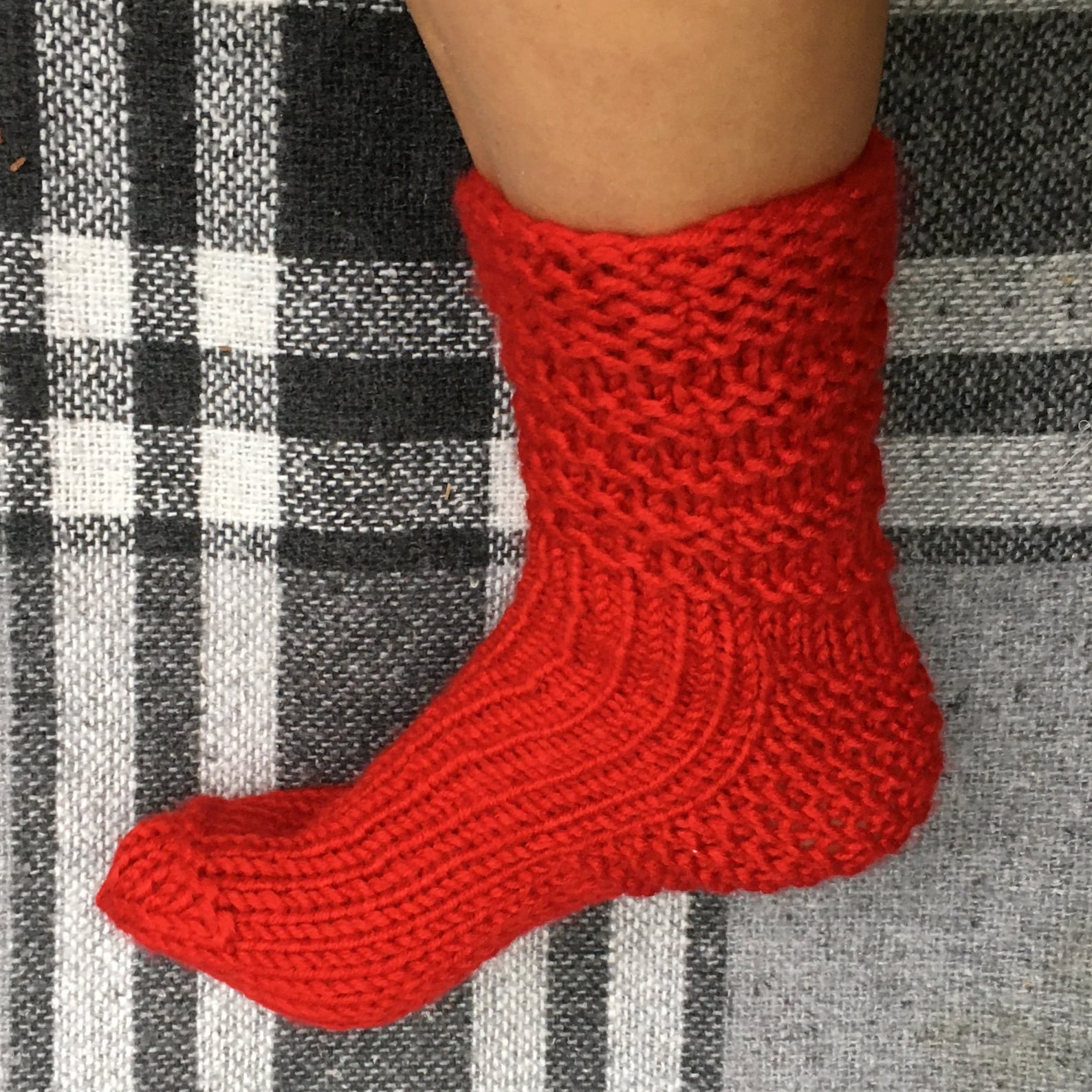 Simple Socks Knitting Pattern . Hand Knitting Socks Description ...