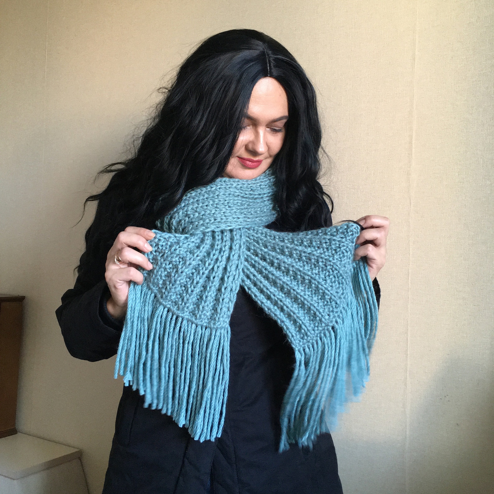 Knitted Scarf Pattern for Women and Men . Easy Knit Scarf Pattern for ...