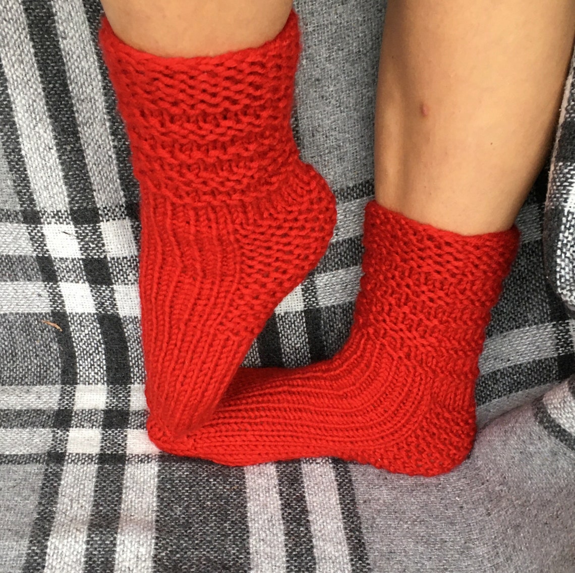 Simple socks knitting pattern . Hand knitting socks | Etsy