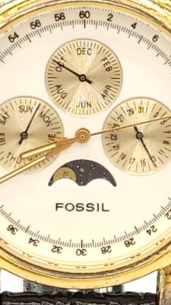 Vintage 1995 Fossil Unisex Triple Date Moon Phase Wat… - Gem