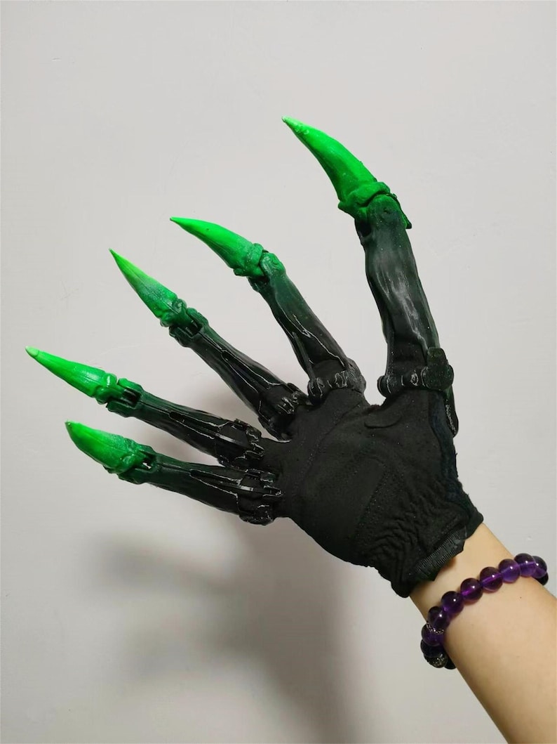 Gradient Green Skull Claws, Tech Paws Claw, Robot Blades Fingers ...