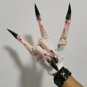 Gradient Green Skull Claws, Tech Paws Claw, Robot Blades Fingers ...