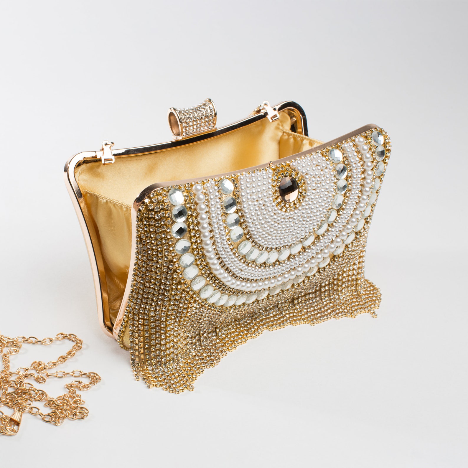 Gold Diamond Rhinestone Beaded Tassels Clutch Purse Luxury Purses and ...