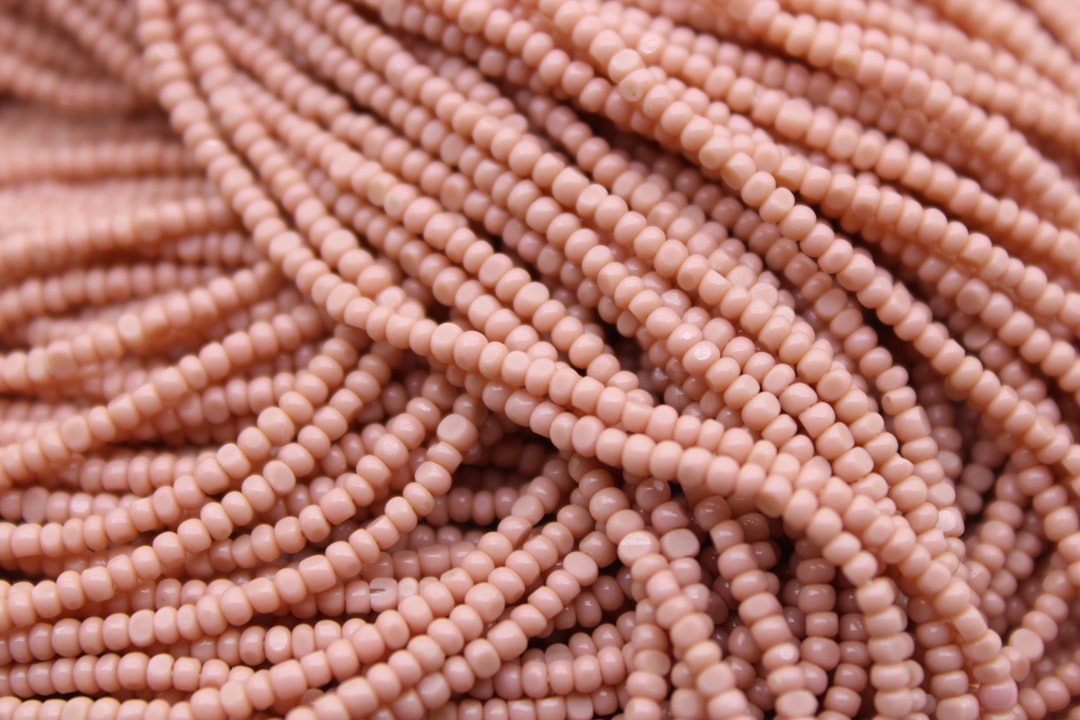 12/0 Charlotte Cut Beads Cheyenne Pink (2 Perfect Facets) 1 Hank ...