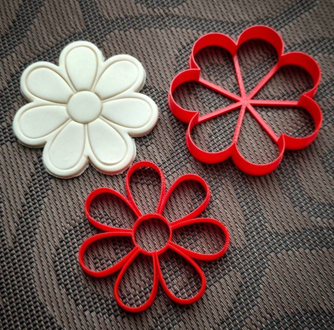 DAISY COOKIE CUTTER, Floral Fondant Cutter, Daisy Mold, Baking Supplies ...