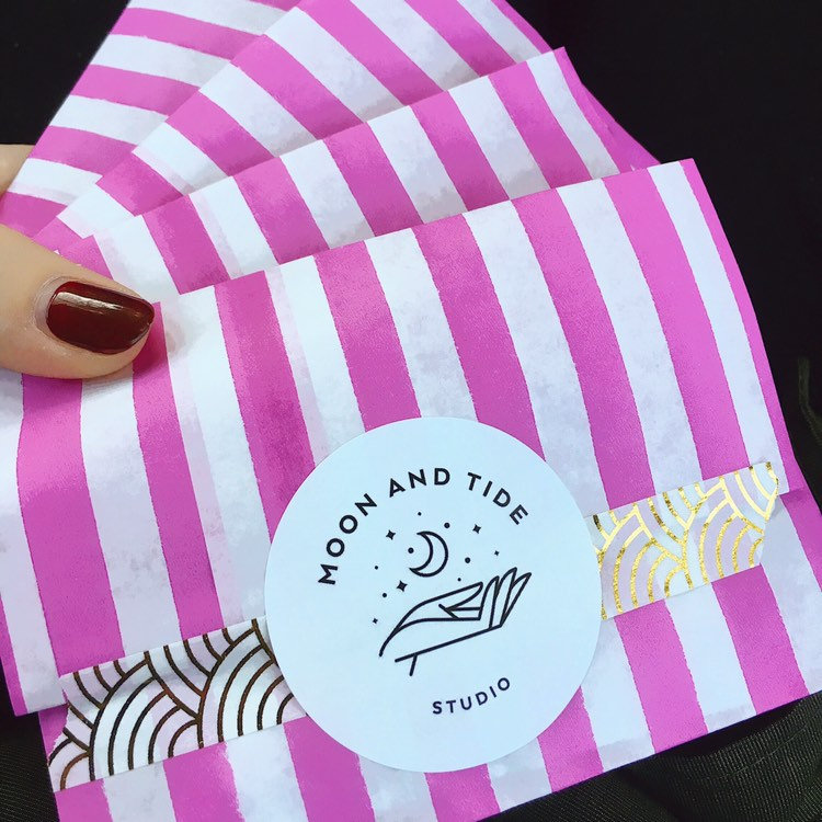 The Loving Embrace Soft Enamel Pin Gifts for Mum Mummy - Etsy