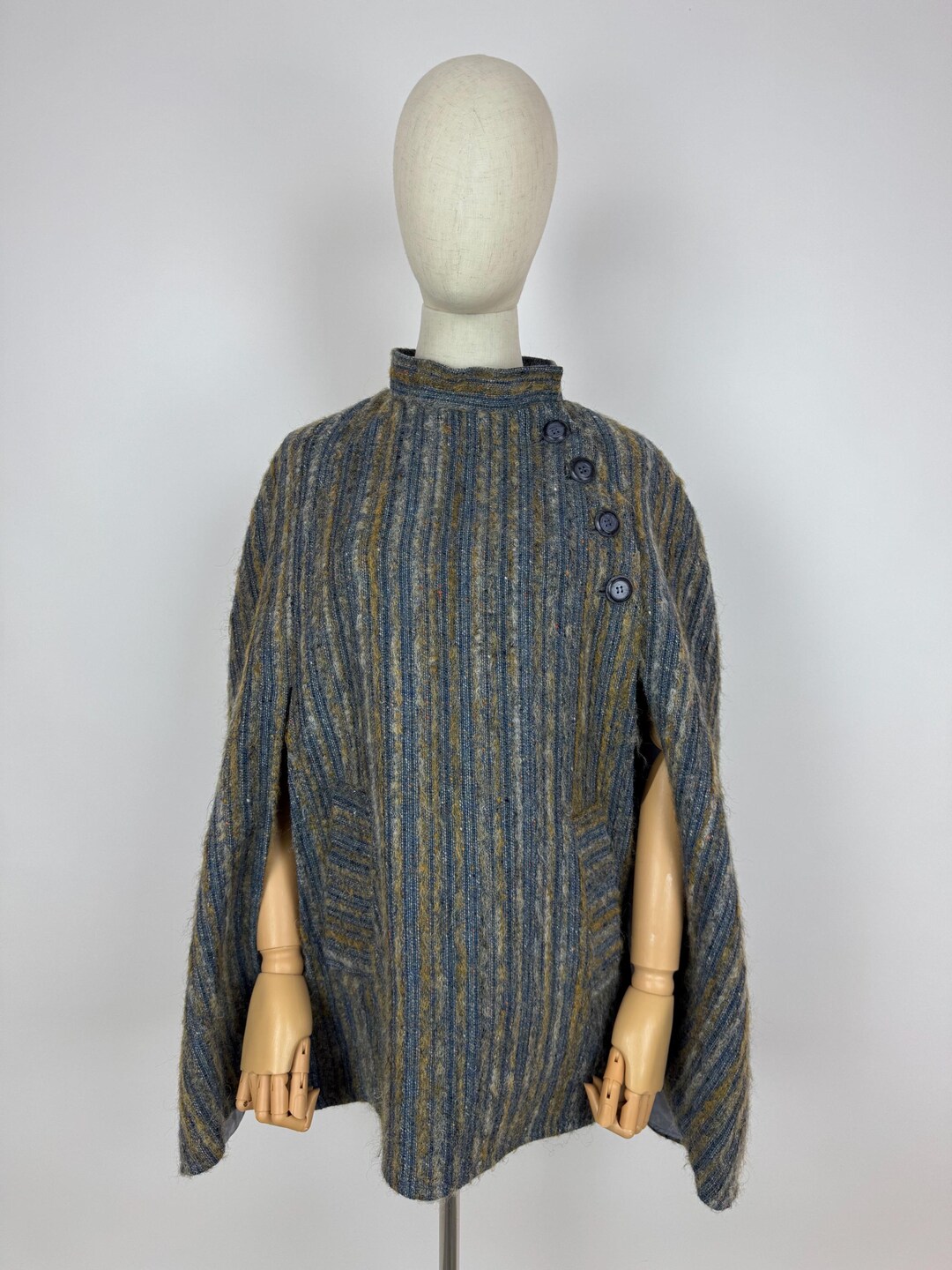 Vintage A Dafydd Snowdon Design by Craftcentre Cymru Wales Wool Cape ...