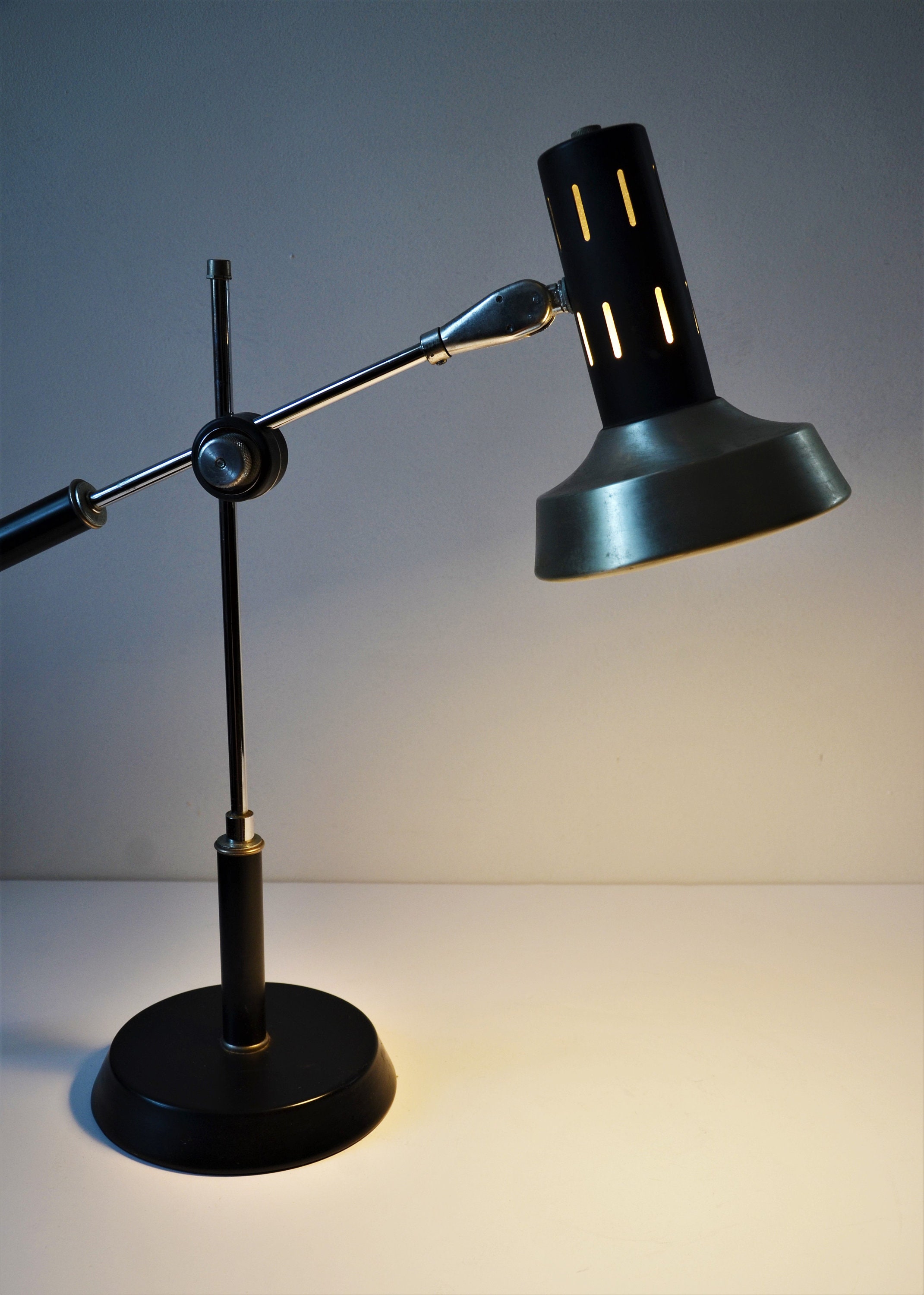Mid Century Modern Cantilever Desk Task Lamp in Black and - Etsy