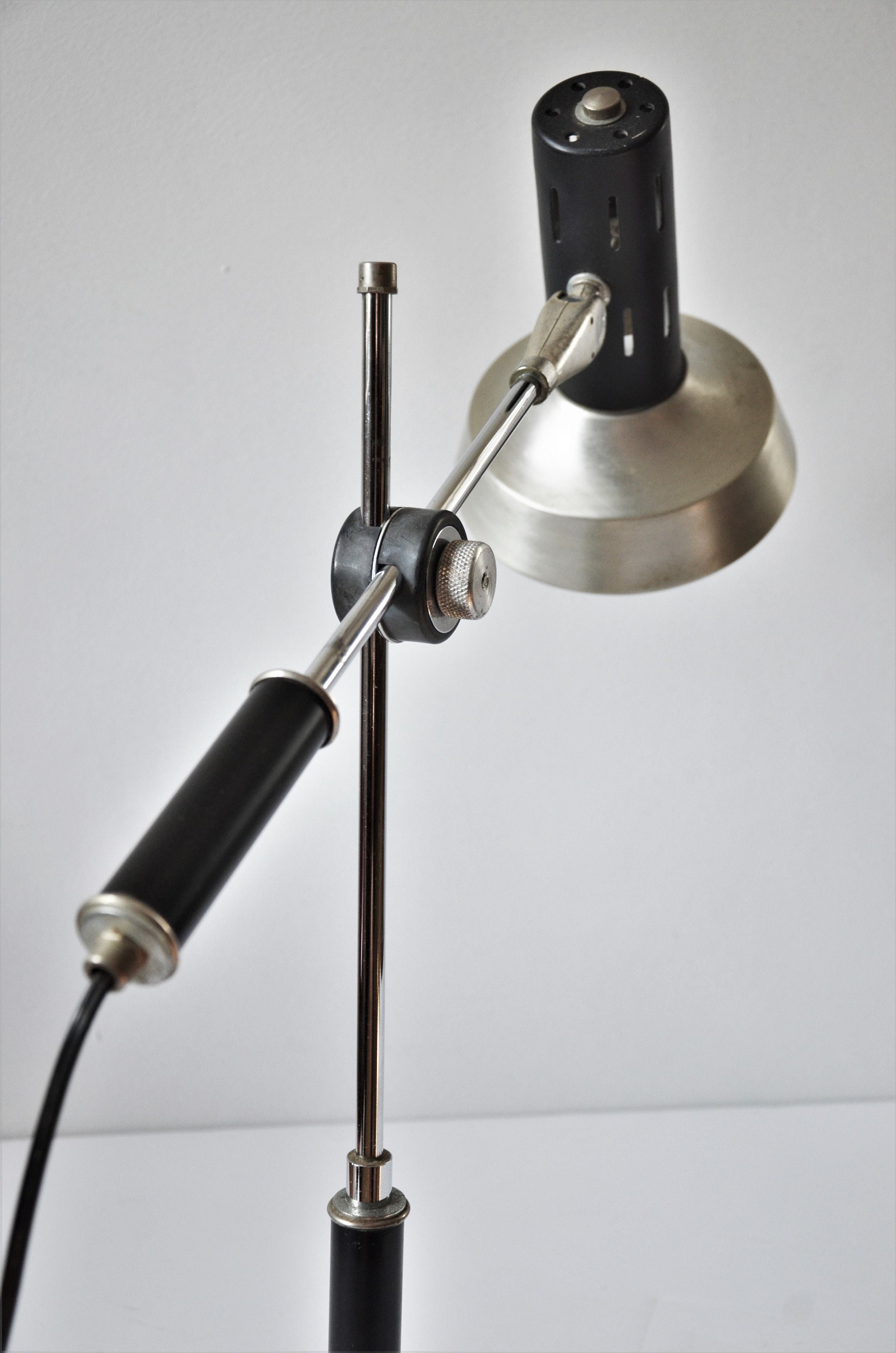 Mid Century Modern Cantilever Desk Task Lamp in Black and - Etsy