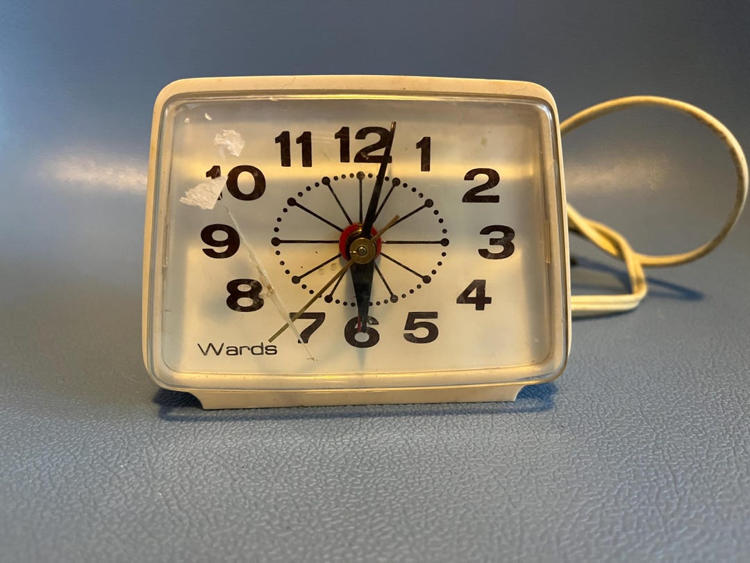 Vintage Wards USA Alarm Clock 1970s 1980s Model 45-9508-CA 120 Volts 60 ...
