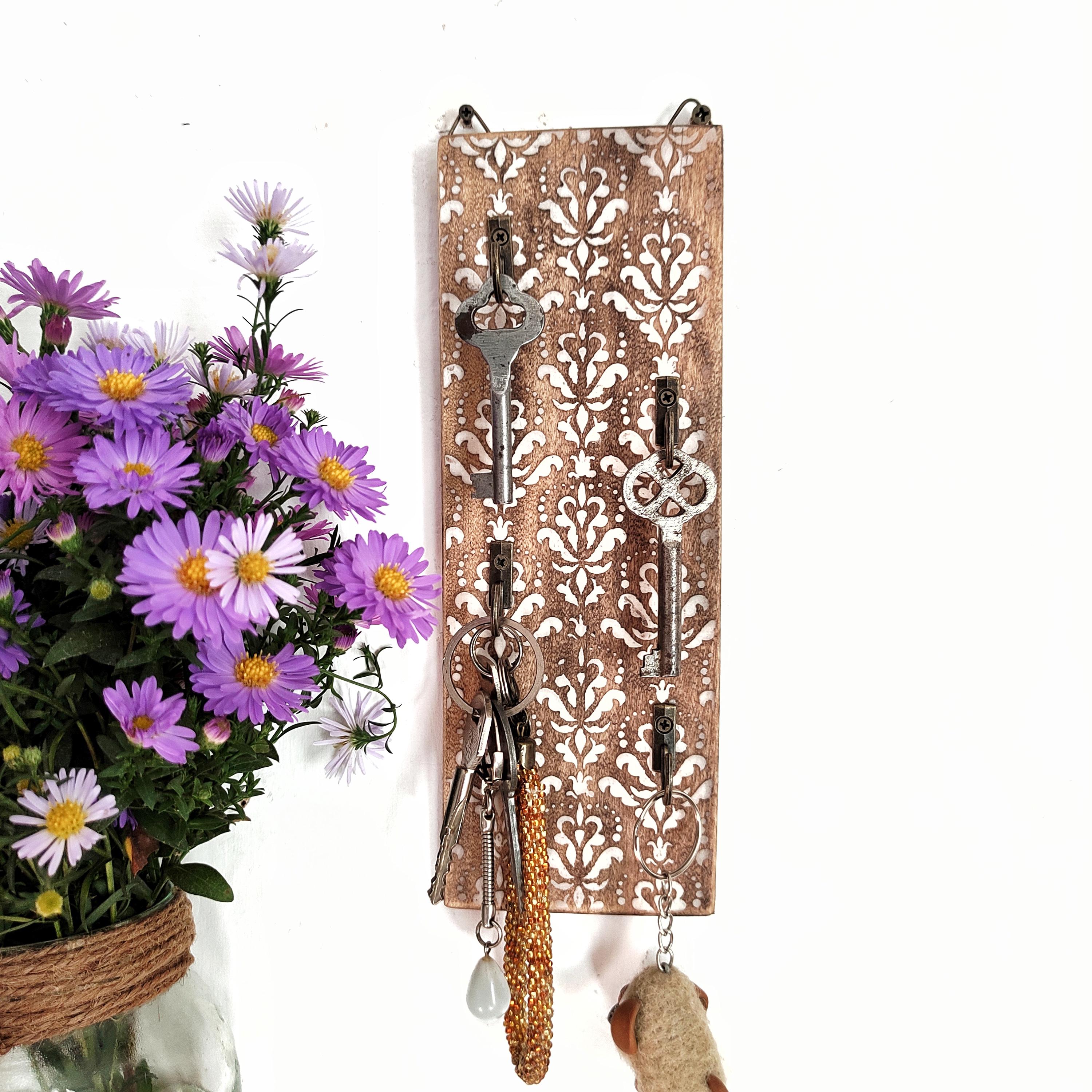 Vertical Wooden Key Holder for a Wall, Recycling Wood Rustic Entryway ...