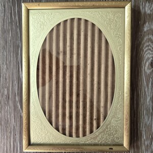 Vintage Brass Picture Frame Glass 5 X 7 Inch Oval Opening Desk Top 8 ...