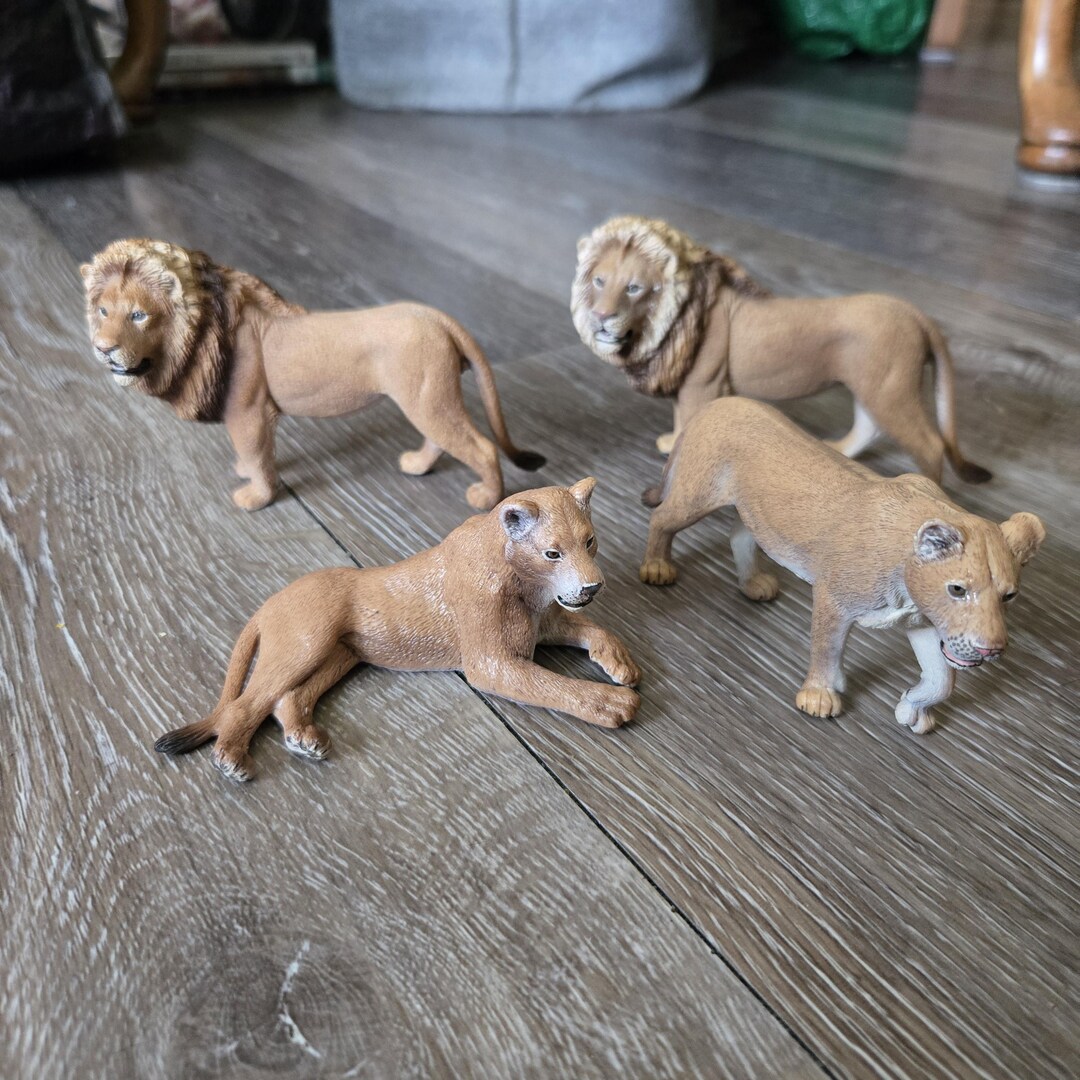 Schleich Lion Wild Life - Set of 4 - Two Males Two Females Educational ...