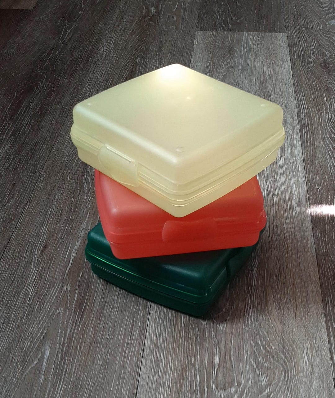 Set of 3 Tupperware Sandwich Keeper Green Yellow Red 3752D-1 ...
