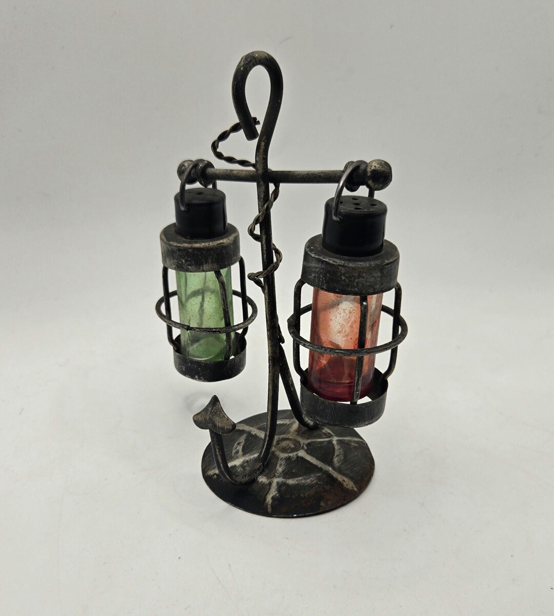 Nautical Salt and Pepper Shakers - Ships Lanterns Red and Green Hanging ...