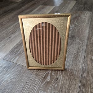 Vintage Brass Picture Frame Glass 5 X 7 Inch Oval Opening Desk Top 8 ...