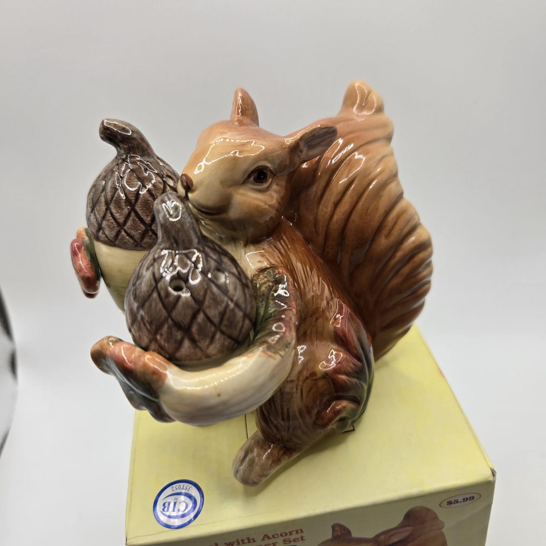 Squirrel Acorn Salt and Pepper Shakers - Nut Retro Kitchen - Squirrel Kitchen - - Etsy