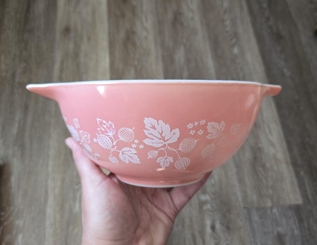 Vintage Pyrex Pink Gooseberry Cinderella Nesting Mixing Bowl 1.5 Quart ...