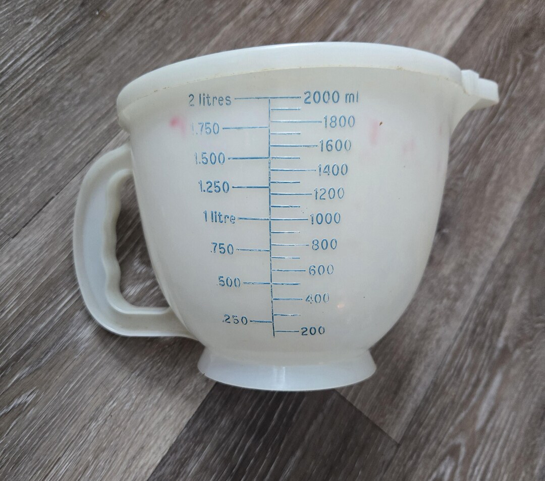1960 Vintage Red & Blue Tupperware 8 Cup Mix and Store With Flip Lid ...