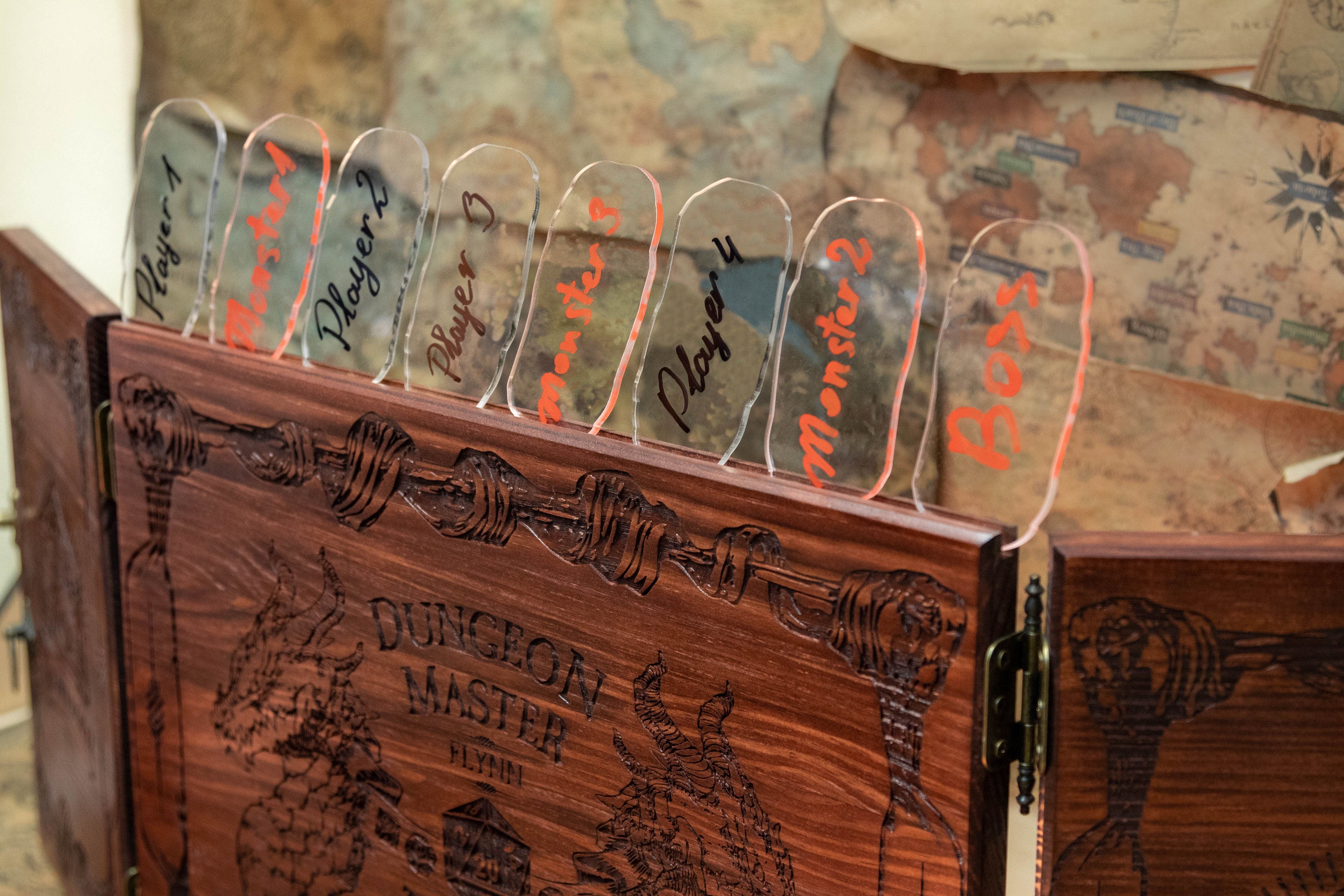 Custom Dungeon Master Screen Wooden RPG Screen Gift Table | Etsy