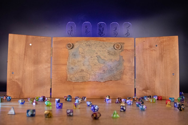 Dungeon Master Screen Wooden RPG Screen Gift Dnd Gift - Etsy