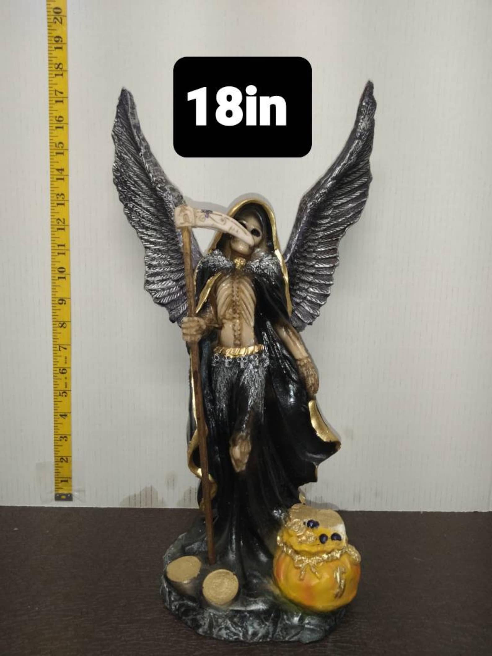 18in. Fester schwarzer Santa Muerte mit Flügeln | Etsy