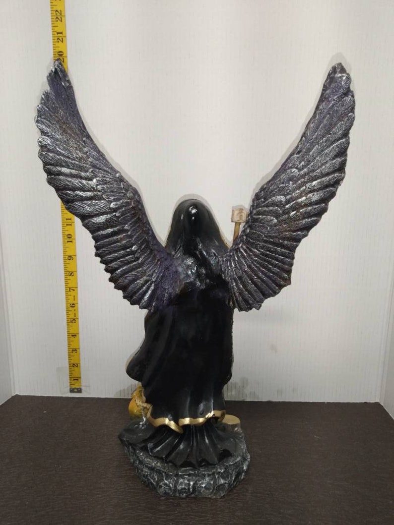 18in. Fester schwarzer Santa Muerte mit Flügeln - Etsy.de