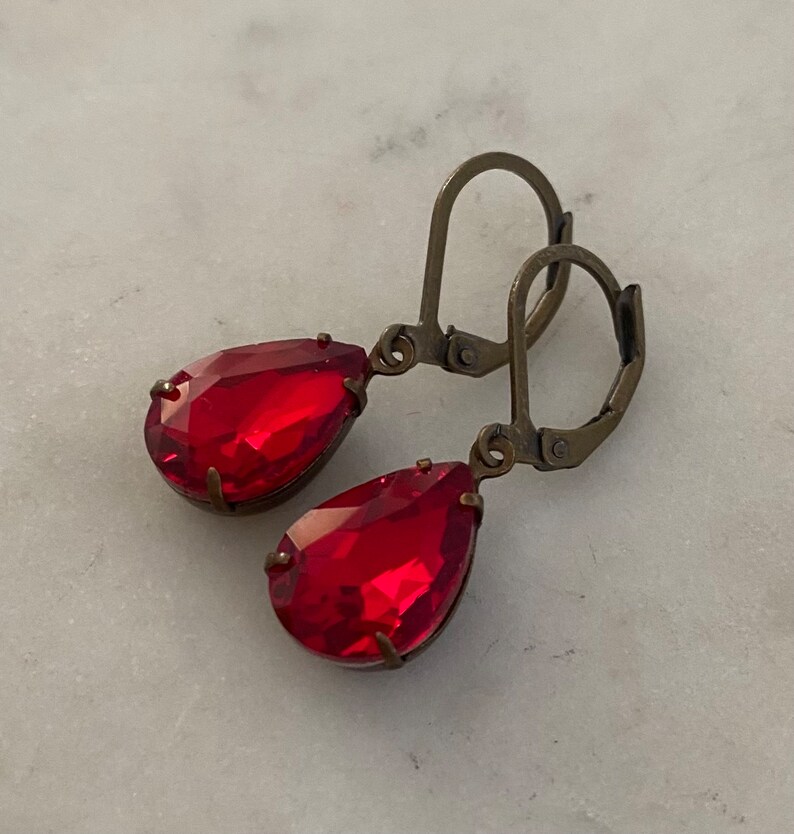 Red 10 X 14 Mm Faceted Foil Back Glass Rhinestone Teardrop Dangle ...