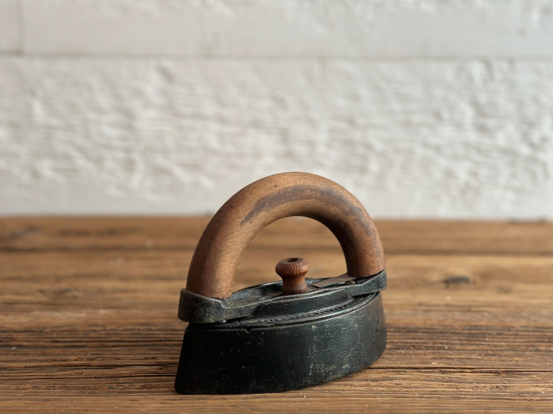 Antique Cast Iron Clothes Iron, H.R. Ives & Co., Mrs. Potts Iron Patent ...
