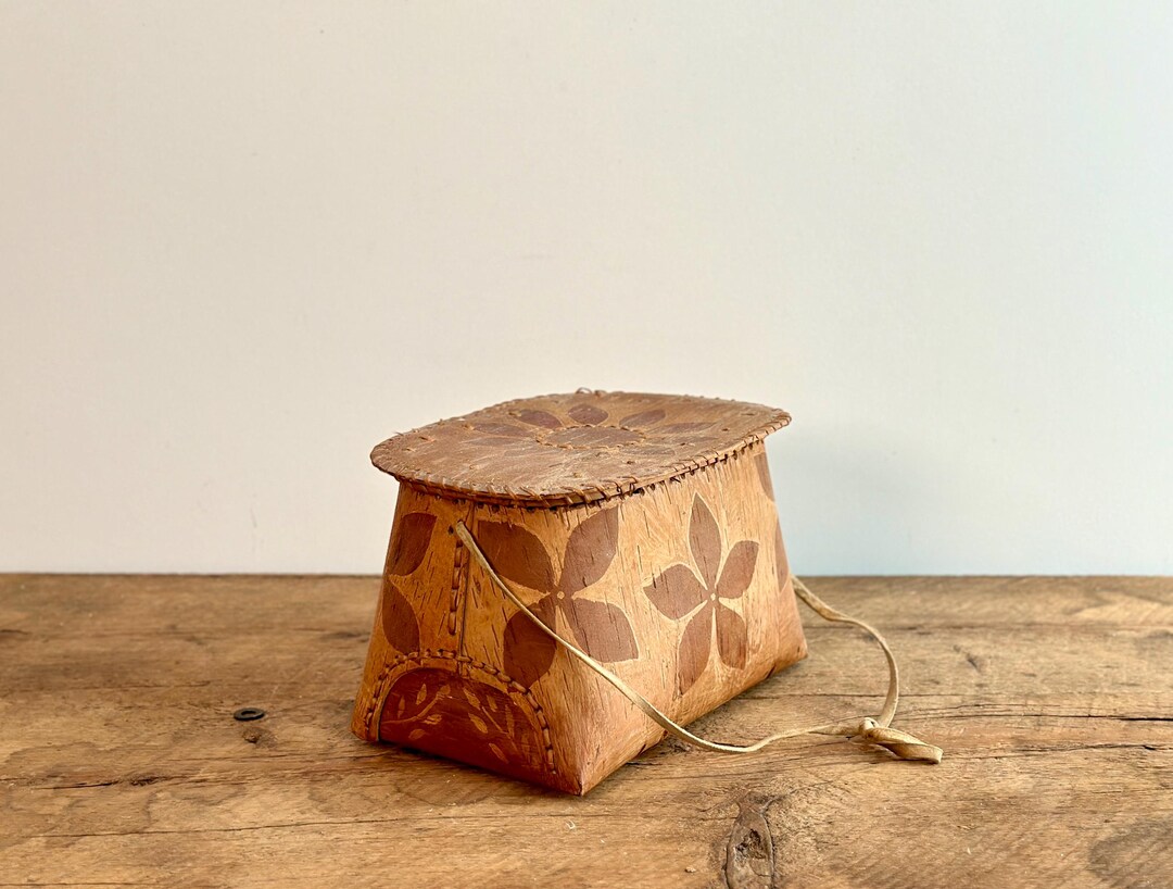 Antique First Nations Folded Birch Bark Basket With Lid, With Scratched ...