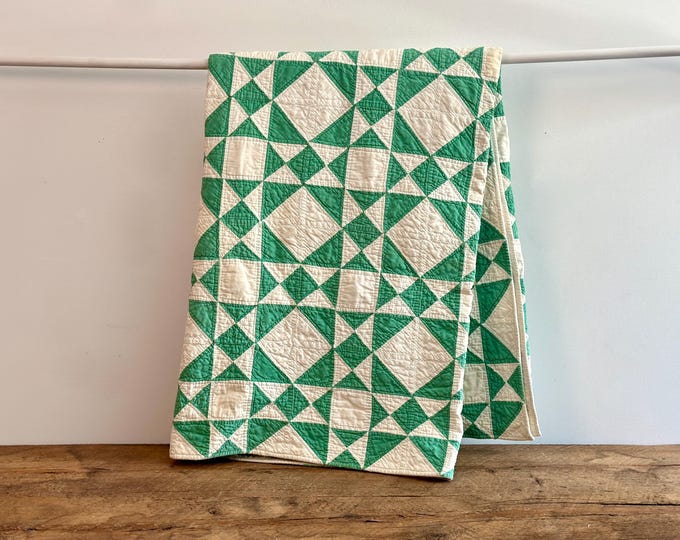 Antique Hand-made White and Green Block Pattern Quilt, Hand-quilted ...