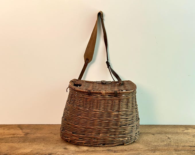 Rare Large Antique Fishing Creel Wicker Basket, Fly Fisherman Basket ...