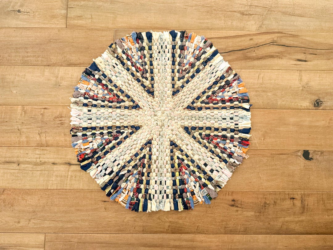 Vintage Hand-made Round Rag Rug: From Québec, Canada, Circa 1950s - Etsy
