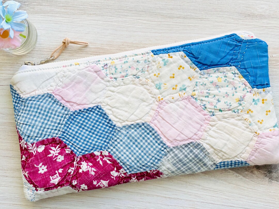 Vintage Quilt Clutch, Quilted Bag, Upcycled Quilt, Makeup Bag, Zippered ...
