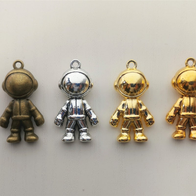 Astronaut Pendant - Etsy