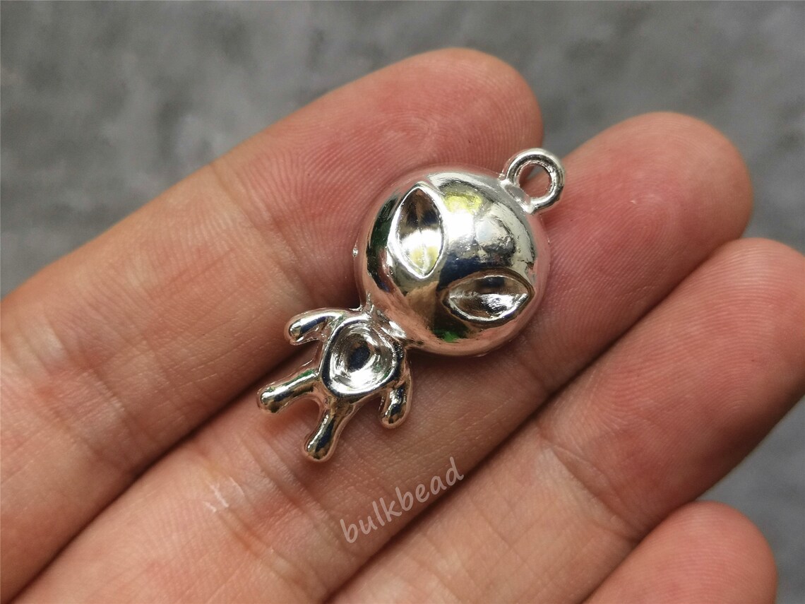Silver Tone Alien Charm Set Wholesale Alien Pendant Necklace - Etsy