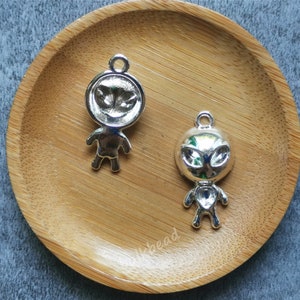 Silver Tone Alien Charm Set Wholesale Alien Pendant Necklace - Etsy