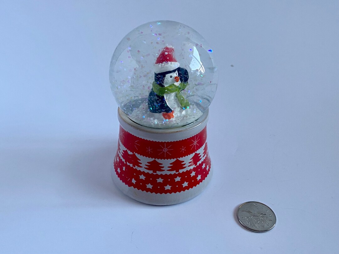 Vintage Christmas Snow Globe, Christmas Penguin Snow Water Globe, Small ...