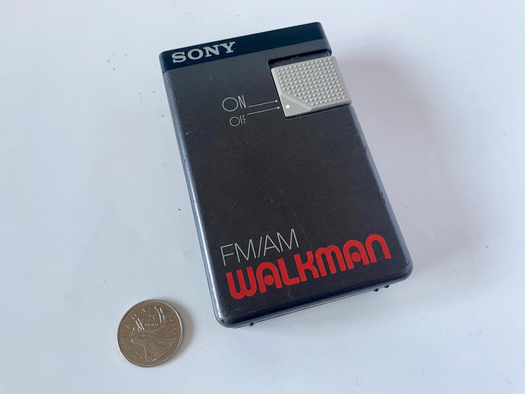 Vintage Sony Radio Player, Vintage Walkman Radio Player SRF-19W, Sony ...