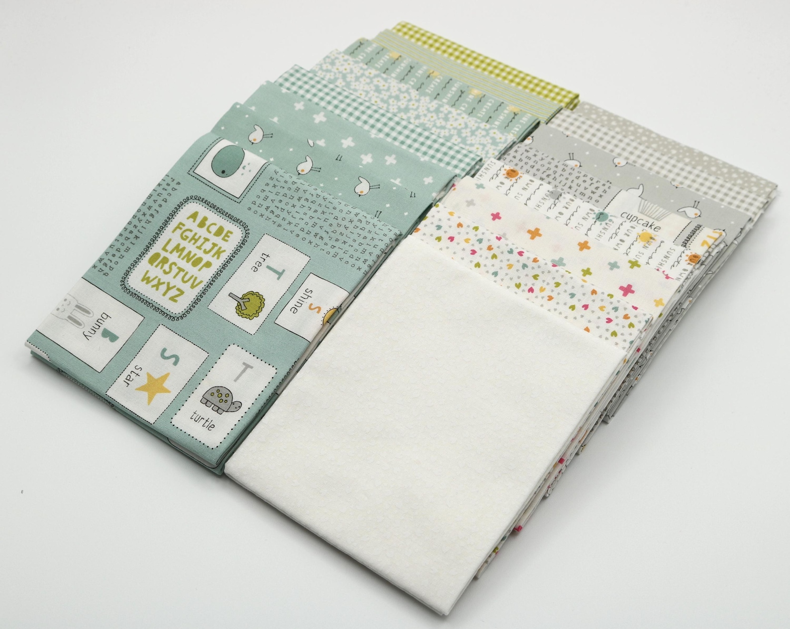 Shine by Sweetwater for Moda, Fat Quarter Bundle, 100% Cotton, Store ...