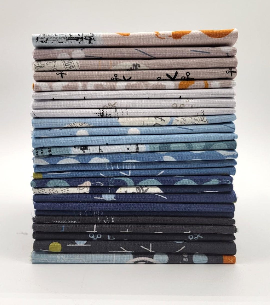 Bluish by Zen Chic for Moda Fabrics, Fat Quarter Bundle, 25 Pieces, 100 ...