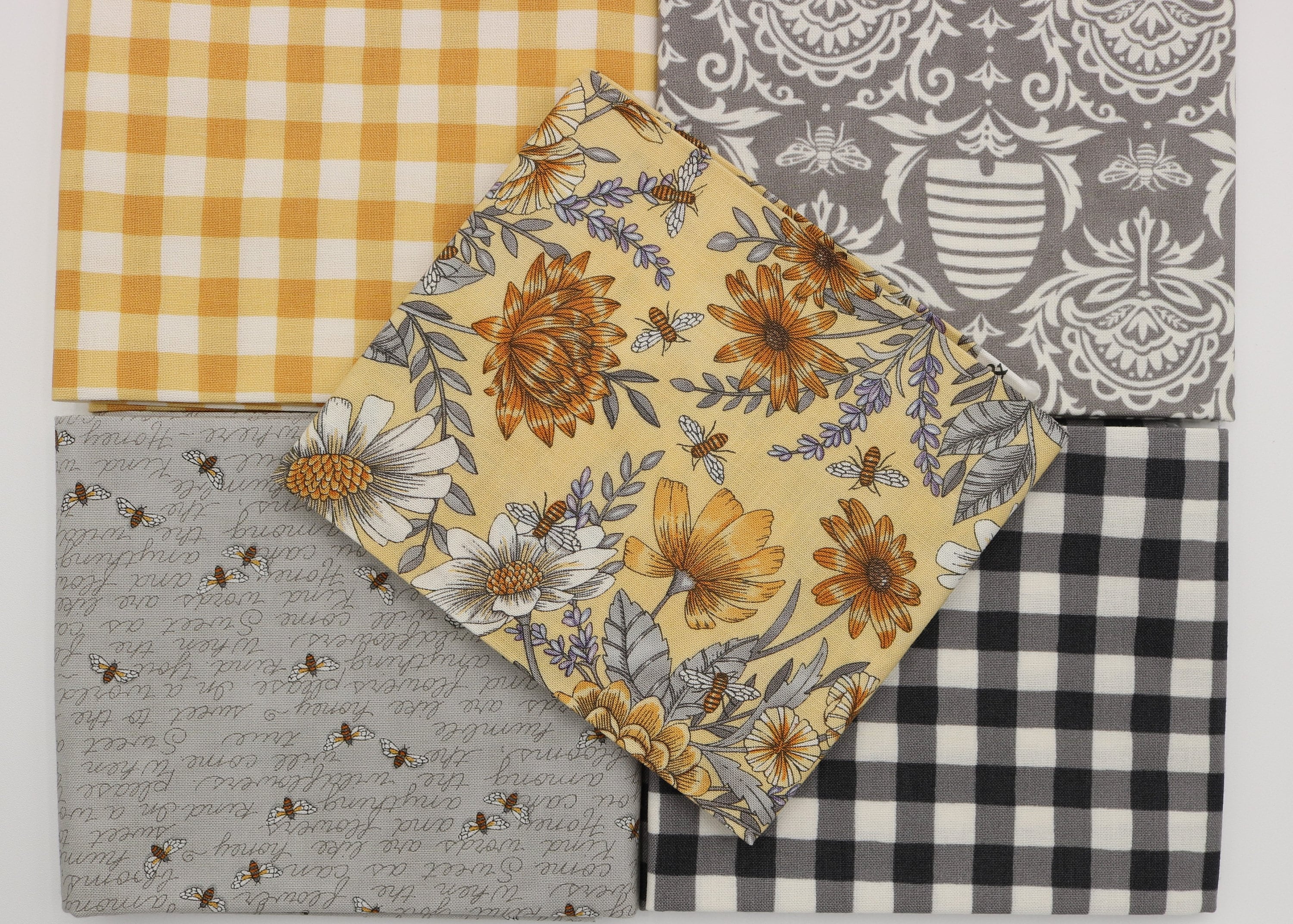 Honey Lavender Fat Quarter Bundle by Deb Strain for Moda, 100% Cotton ...