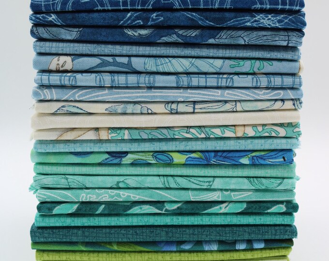 Amelia's Blues Fat Quarter Bundle by Betsy Chutchian for Moda, 100% ...