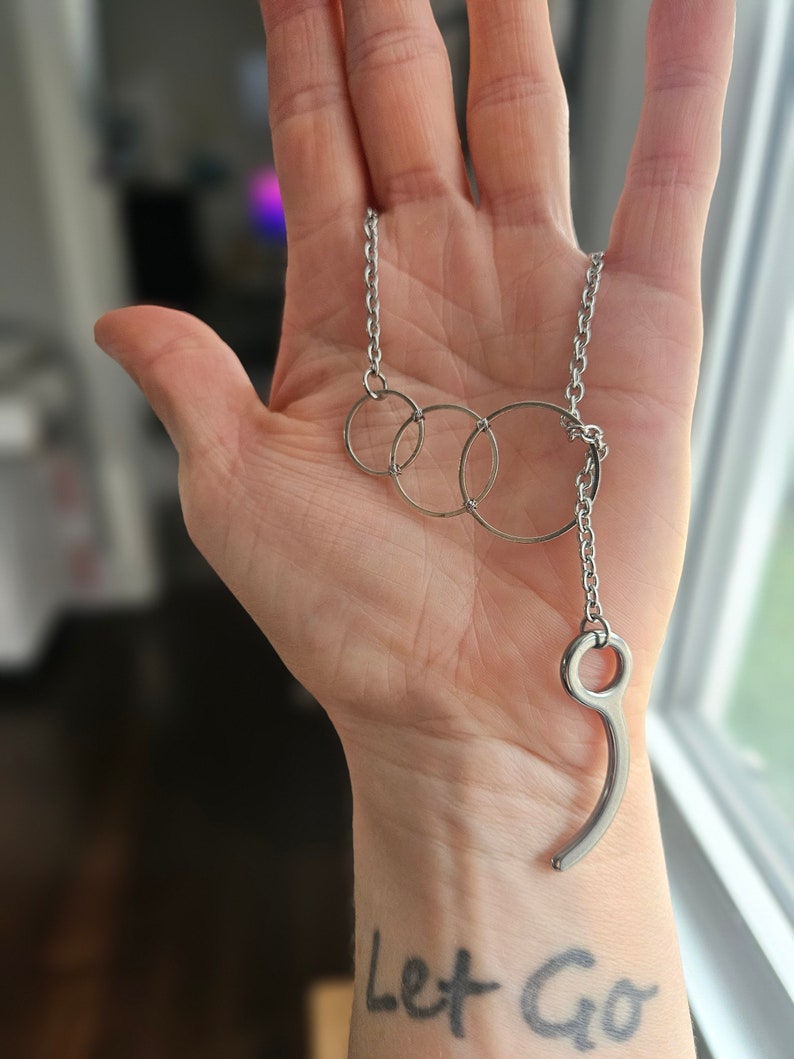 Skydiver 3-ring & Closing Pin Necklace - Etsy