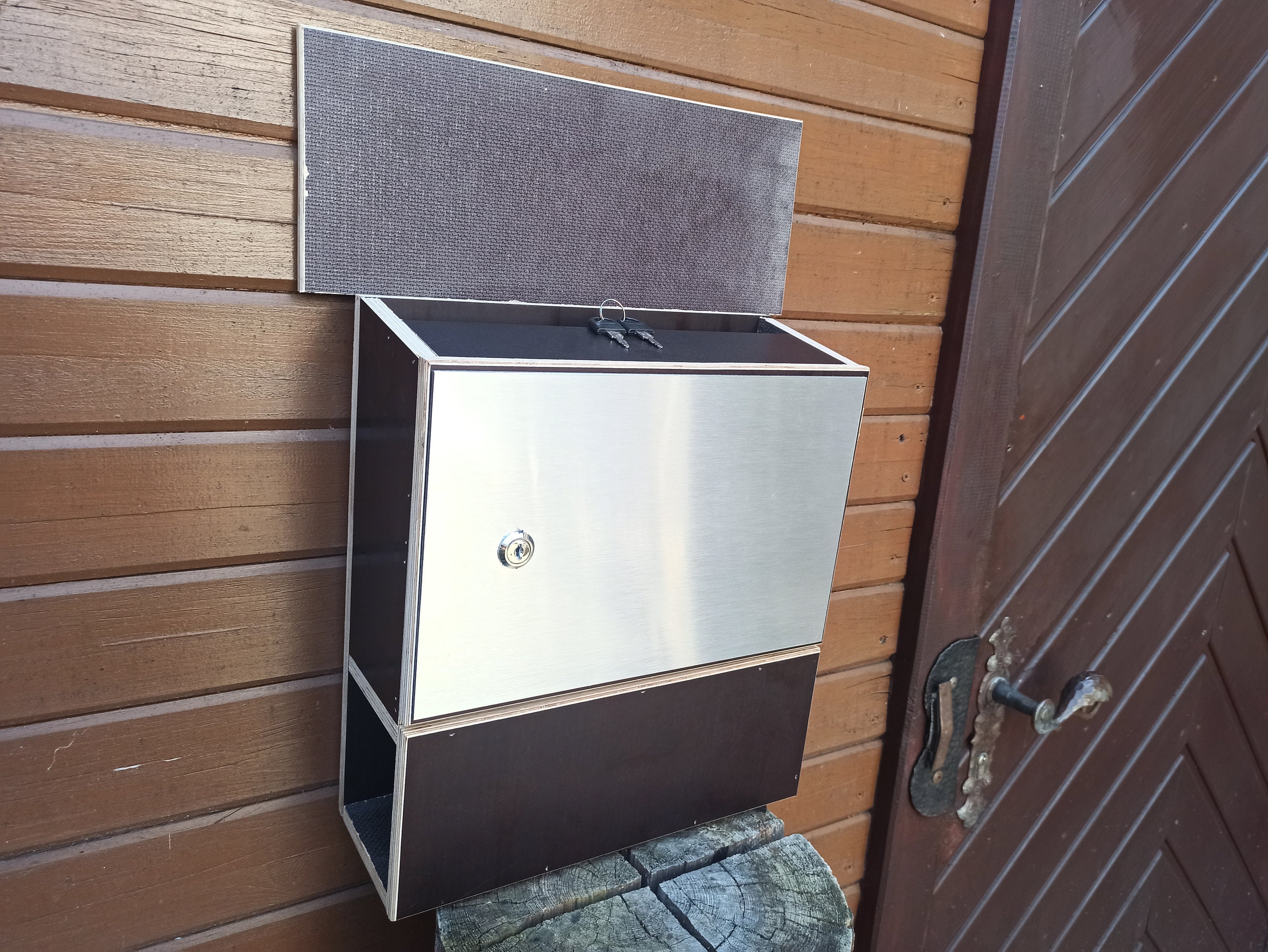 Letterbox, Letterbox Made of Screen Printing Waterproof With Newspaper ...