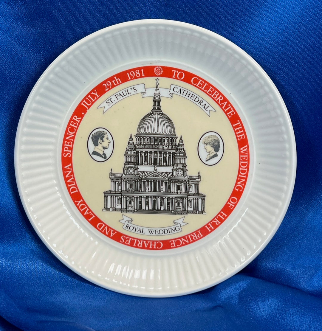 Wedgewood Plate Commerating the Wedding of Prince Charles & Diana 1981 ...