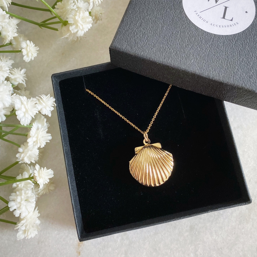 Gold Clam Shell Necklace, Beach Jewellery, Seashell Pendant, Clam Shell ...