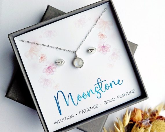 Jewellery gift sets for her store