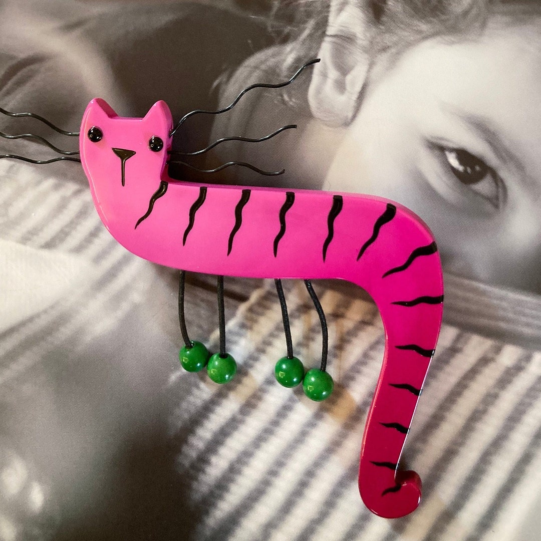 Marie-christine PAVONE Broche Chat Dodelino Rose Handmade Pink Galalith ...