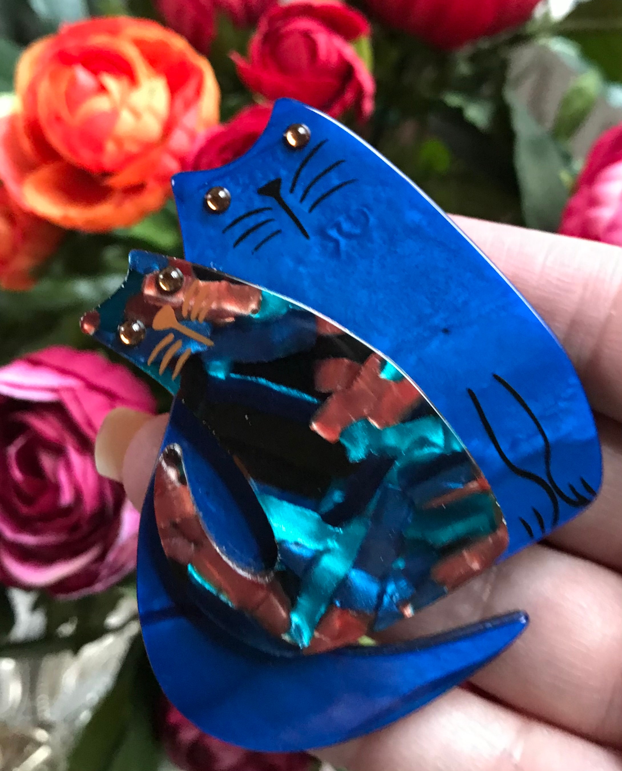Marie-christine PAVONE Broche Double Chat Bleu Et Chamaré Galalith Blue ...